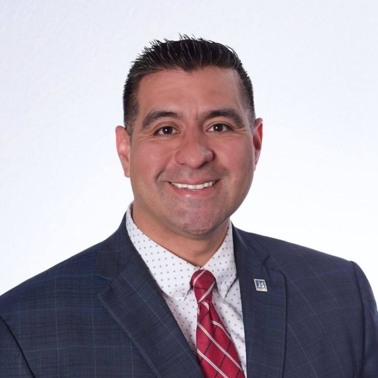 Chicago Realtor - Montaño Group a Re/Max Partner